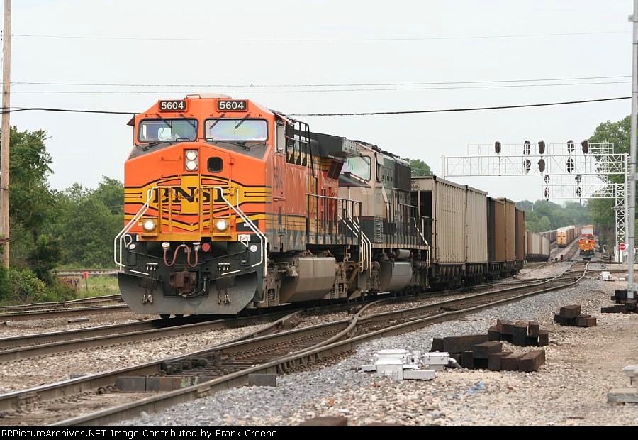 BNSF 5604 on northbound empty Scherer coal train.